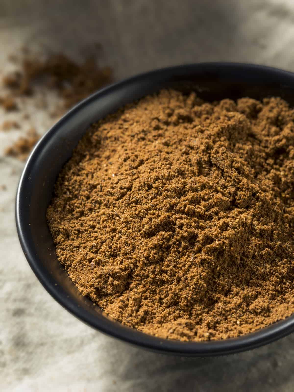 Easy Homemade 4 Spices - Camila Made