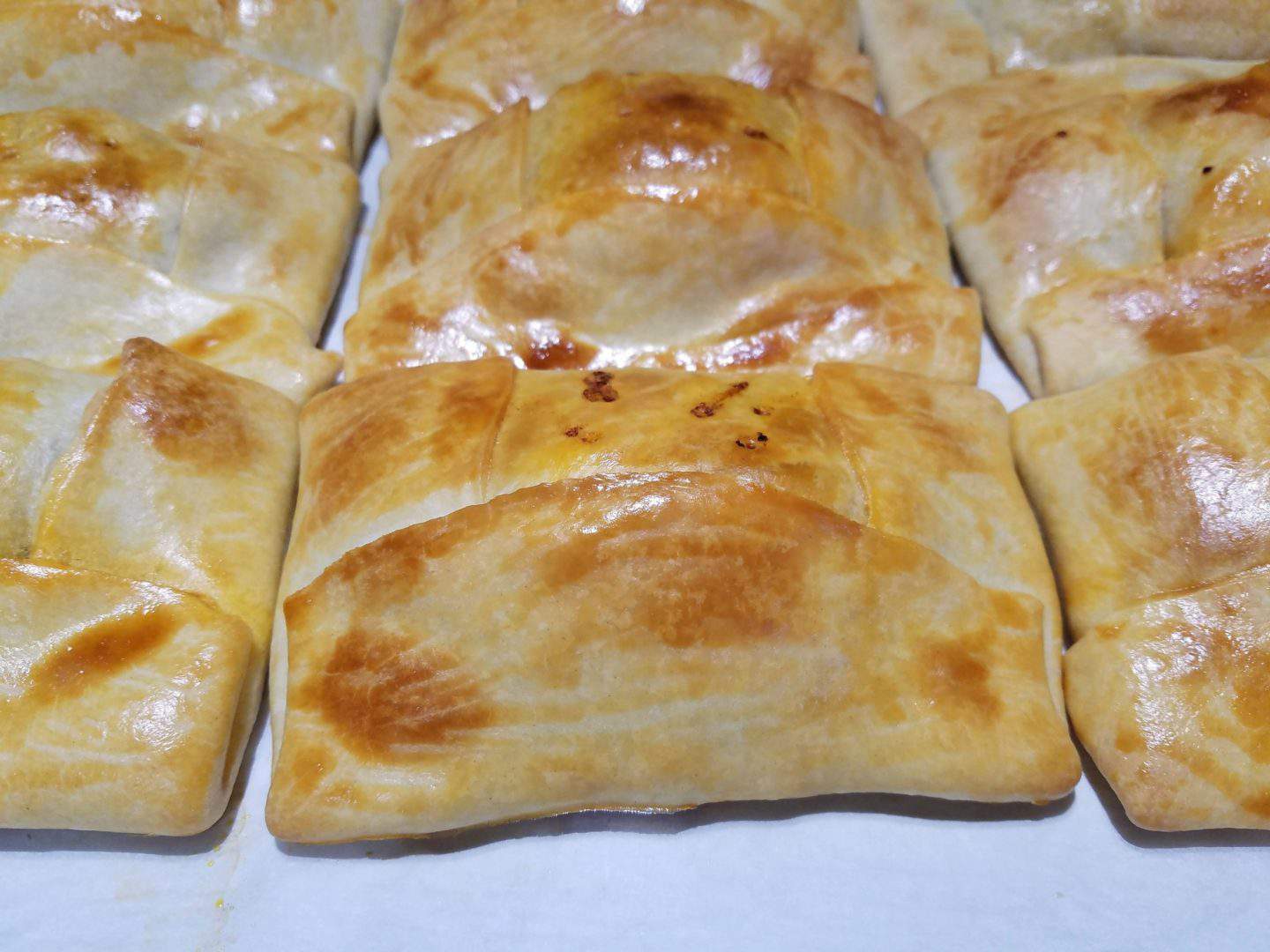 Easy Homemade Chilean Empanadas | Empanadas Chilenas | Camila Made