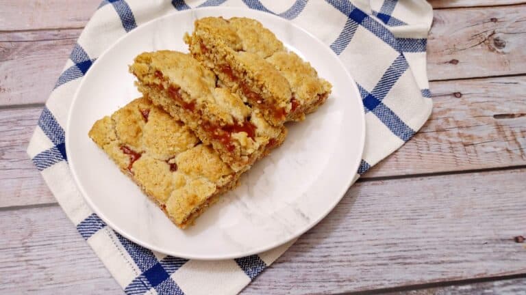 Easy Guava Bars | Camila Made