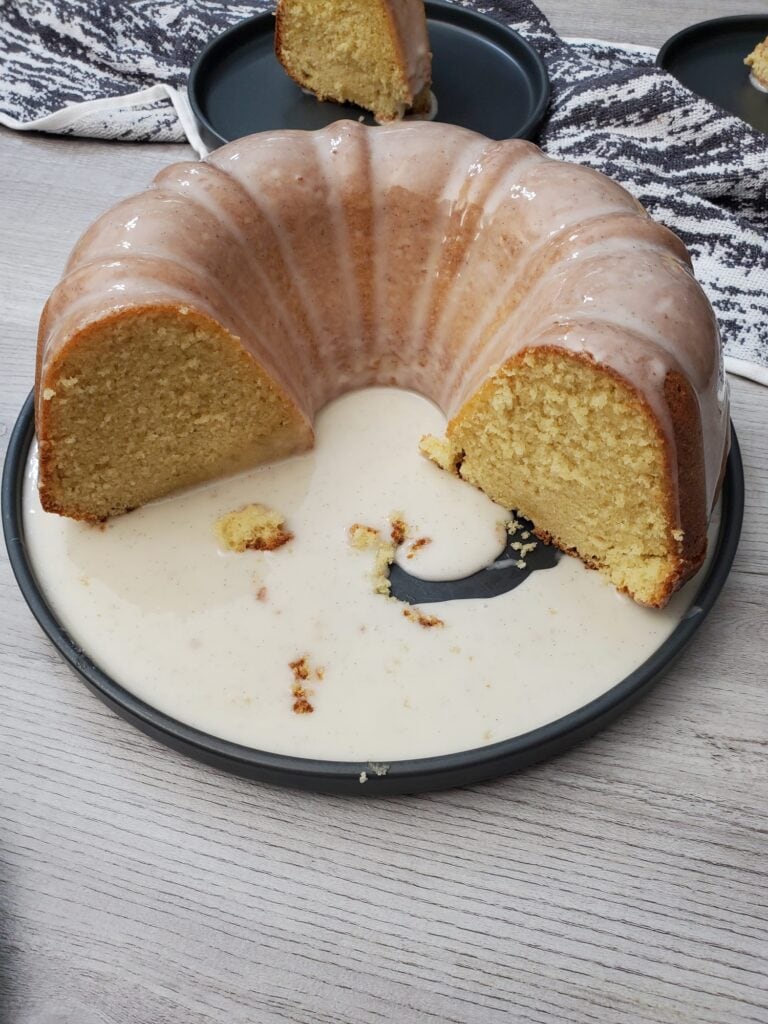 Vanilla Bundt Cake with Vanilla Glaze - Camila Made