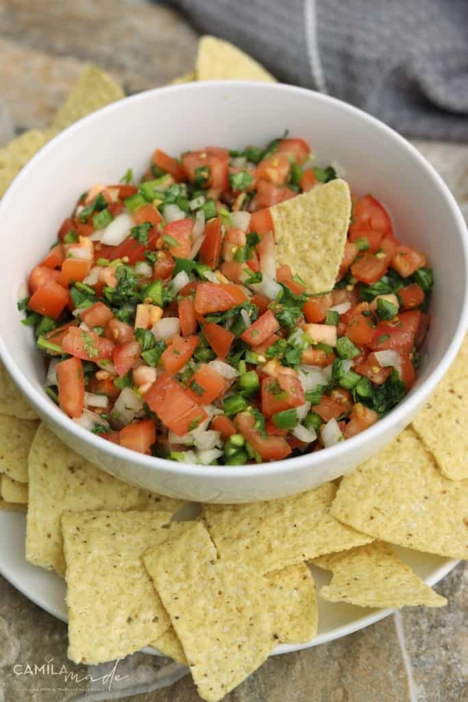 Molho Vinagrete: Easy Brazilian Pico de Gallo - Camila Made