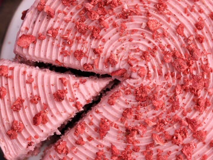 Homemade Strawberry Cake - Camila Made