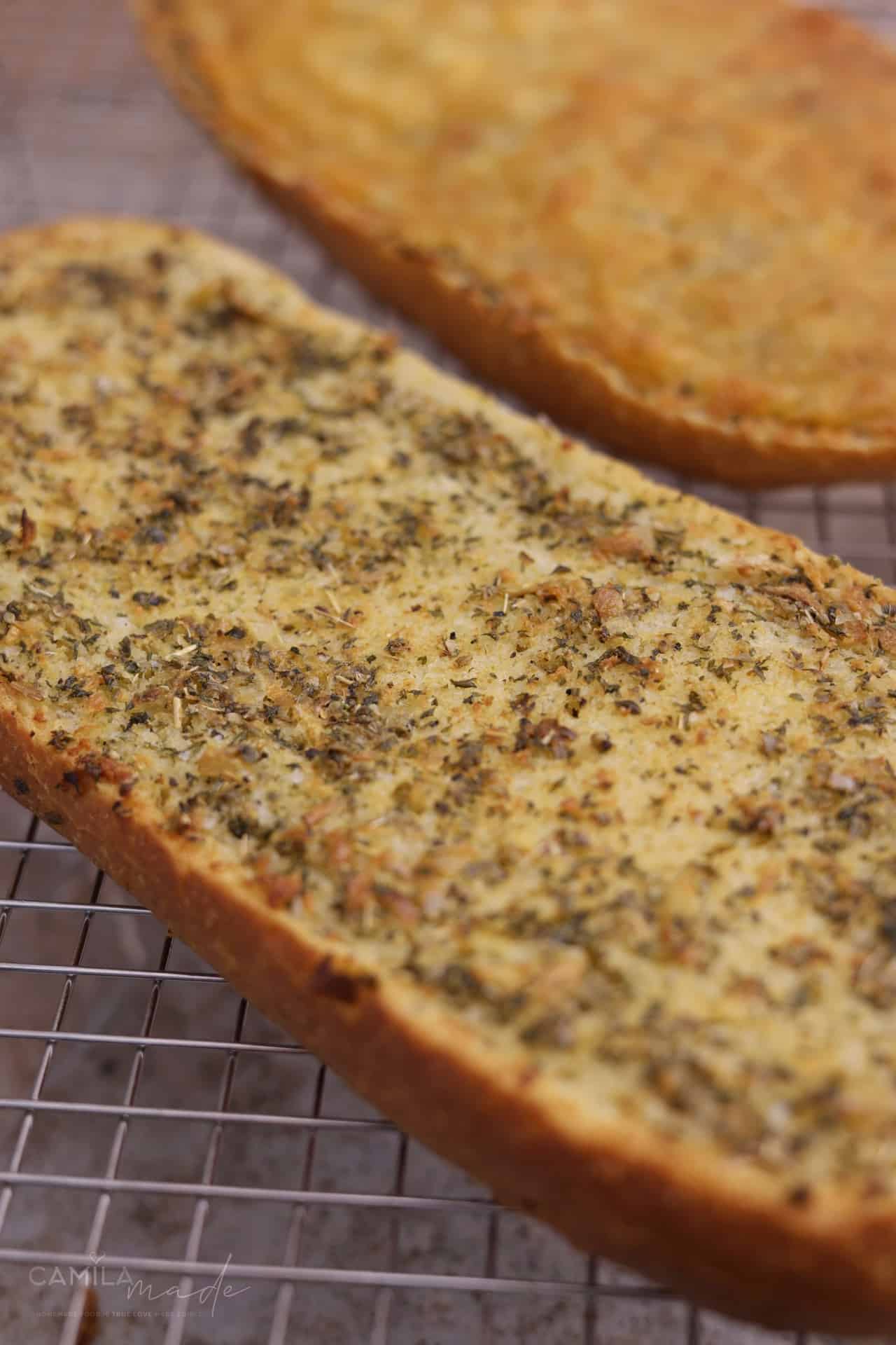 Pan de Ajo - Camila Made