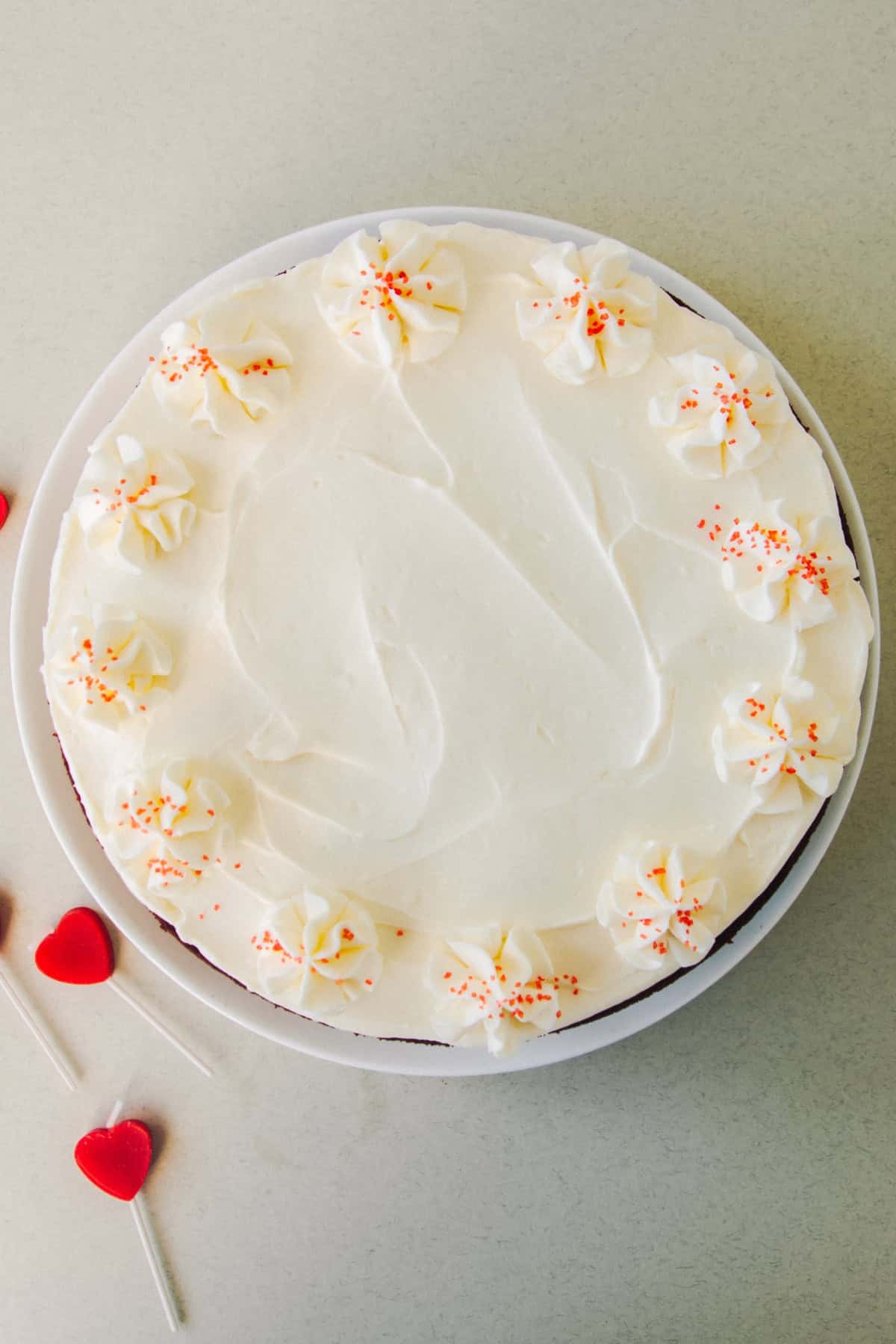 Red Velvet Cake and Cream Cheese Icing - Camila Made
